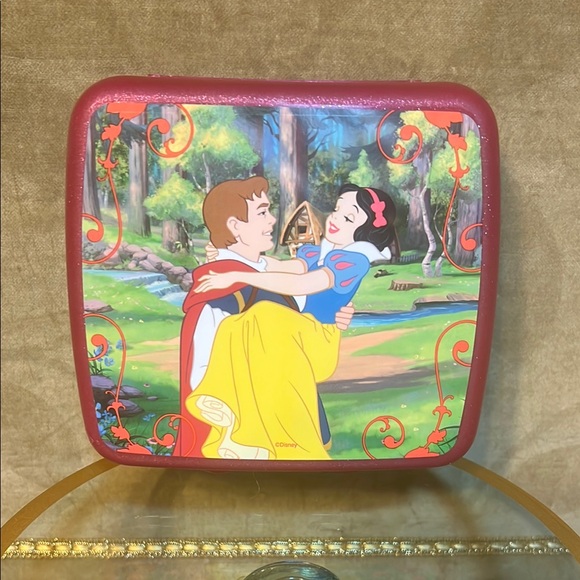 Kitchen | Disney Snow White And Prince Tupperware Lunch Box Pink | Poshmark